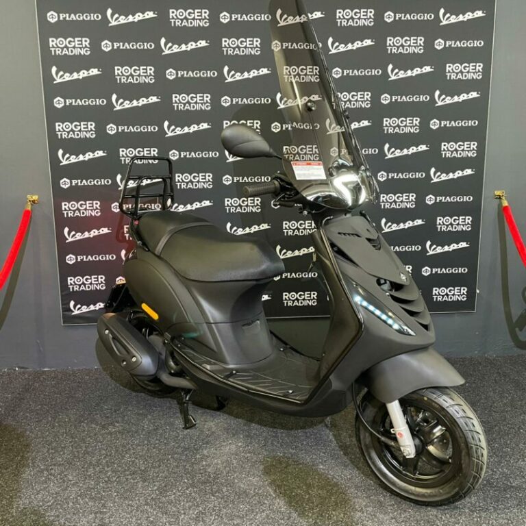 Nieuwe Custom Piaggio Zip | Roger Trading - De beste Vespa & Piaggio ...